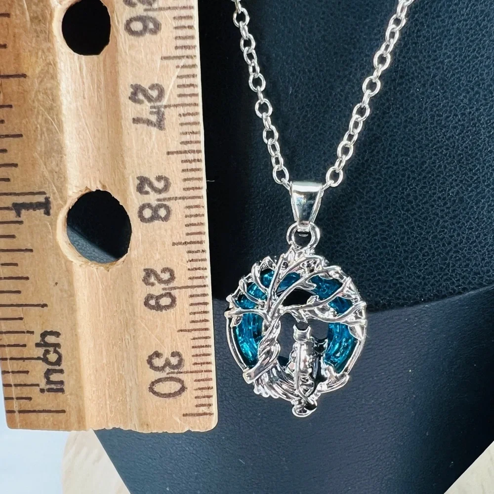 Jewelry | Silvertone And Blue Tree Of Life Pendant Necklace Earring Set ...